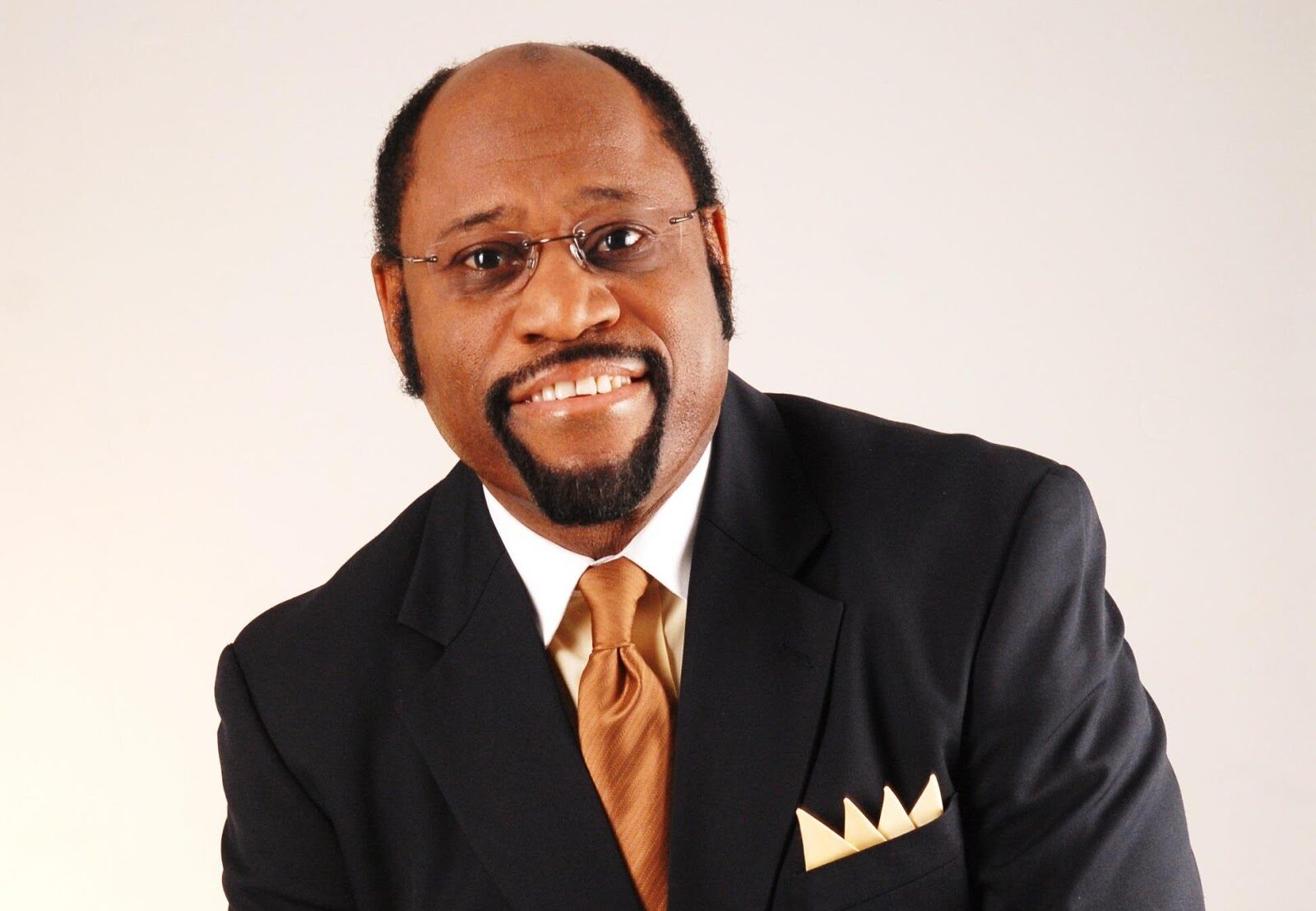 Dr. Myles Munroe